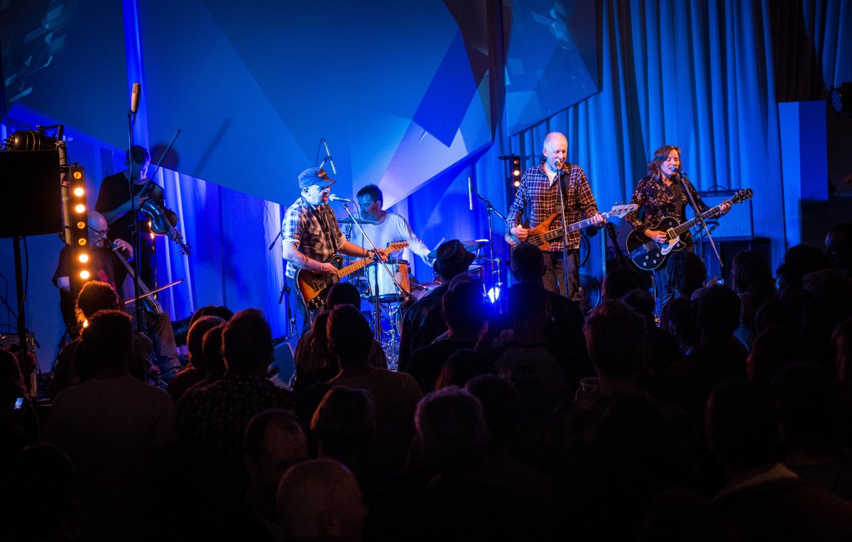 The Bats | Flying Nun, New Zealand, Robert Scott, Kaye Woodward, Paul ...